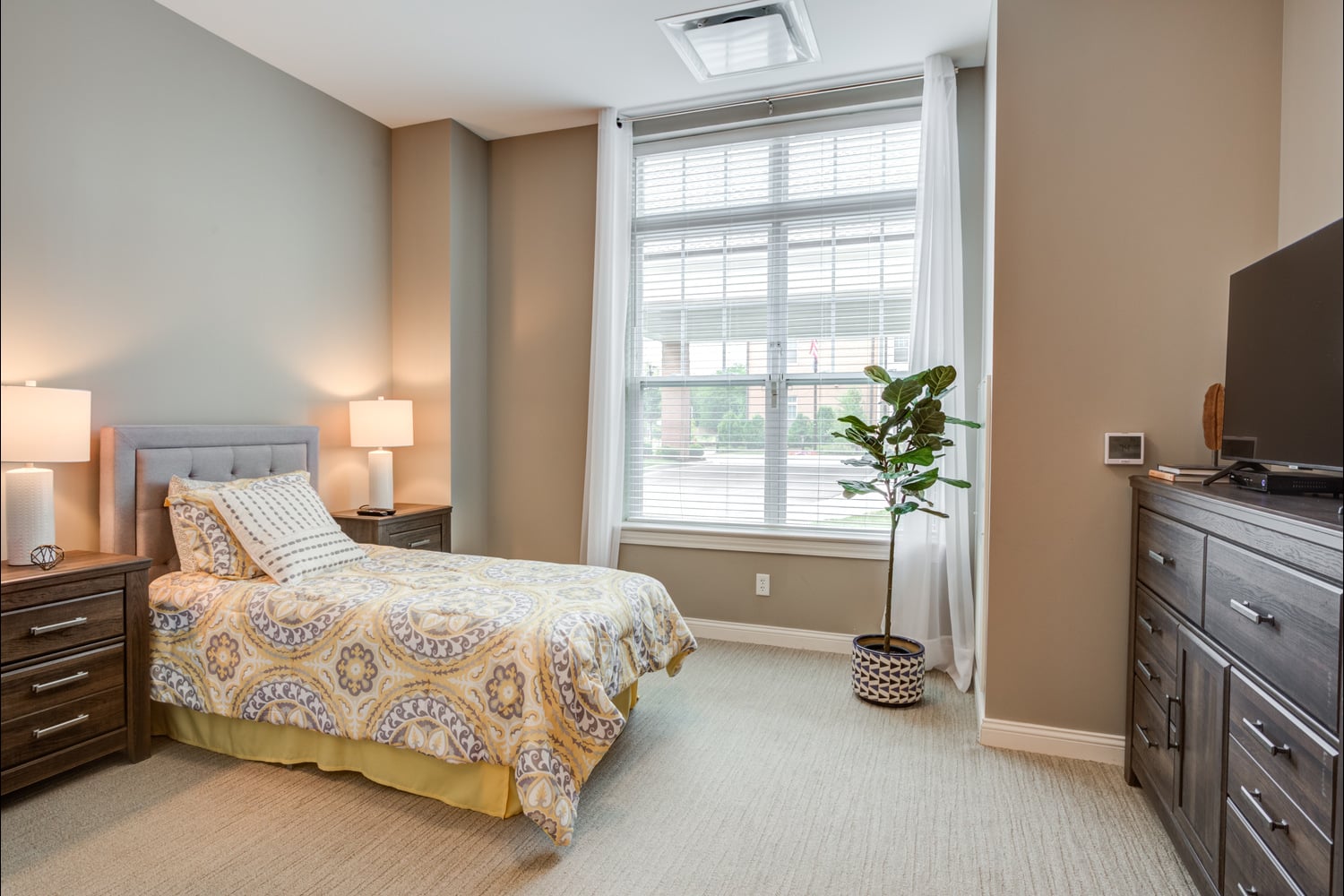 Assisted Living & Memory Care in Glenview, IL | Arbor Terrace Glenview